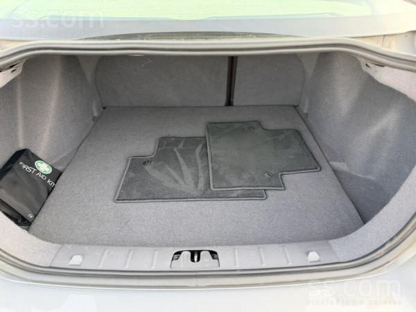 Brūns Volvo S40 2007 Rīga, ar dzinēja tilpumu 1.60 L un nobraukumu 265 tūkst. km par 3995 €, foto 6 vietnē AUTOMOTO.COM.LV