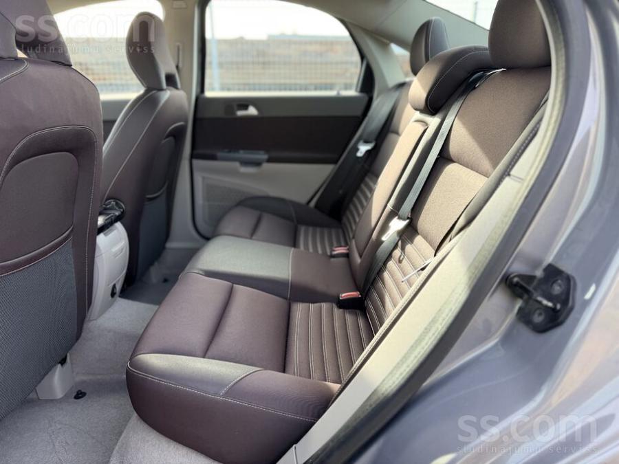 Brūns Volvo S40 2007 Rīga, ar dzinēja tilpumu 1.60 L un nobraukumu 265 tūkst. km par 3995 €, foto 8 vietnē AUTOMOTO.COM.LV