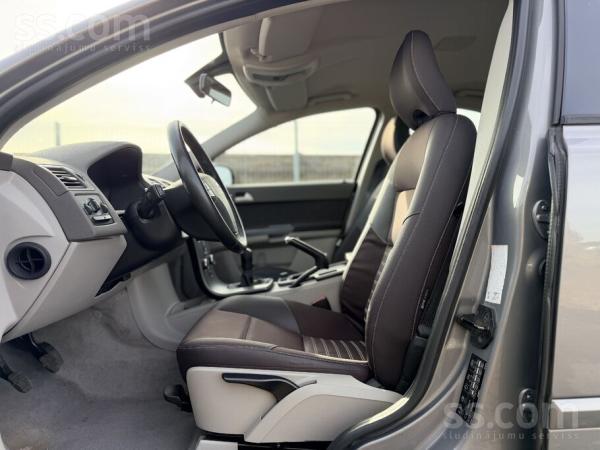 Brūns Volvo S40 2007 Rīga, ar dzinēja tilpumu 1.60 L un nobraukumu 265 tūkst. km par 3995 €, foto 10 vietnē AUTOMOTO.COM.LV
