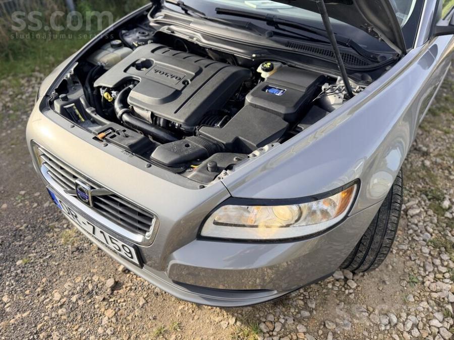 Brūns Volvo S40 2007 Rīga, ar dzinēja tilpumu 1.60 L un nobraukumu 265 tūkst. km par 3995 €, foto 19 vietnē AUTOMOTO.COM.LV