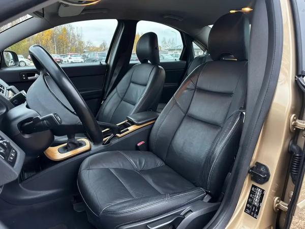 Brūns Volvo S40 2009 Jelgava, ar dzinēja tilpumu 1.60 L un nobraukumu 300 tūkst. km par 3990 €, foto 9 vietnē AUTOMOTO.COM.LV