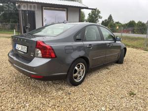 Brown Volvo S40 2009 in Rezekne, with an engine capacity of 1.60 L and mileage of 234 thousand km for 2650 €, photo 4 on AUTOMOTO.COM.LV