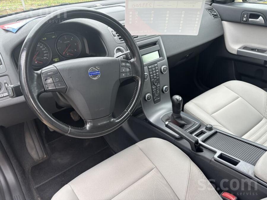 Brown Volvo S40 2009 in Rezekne, with an engine capacity of 1.60 L and mileage of 234 thousand km for 2650 €, photo 10 on AUTOMOTO.COM.LV