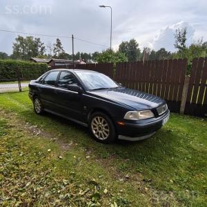 Зеленый Вольво С40 1998 в Валмиера, объемом двигателя 1.80 л и пробегом 234 тыс. км за 500 €, фото 3 на AUTOMOTO.COM.LV