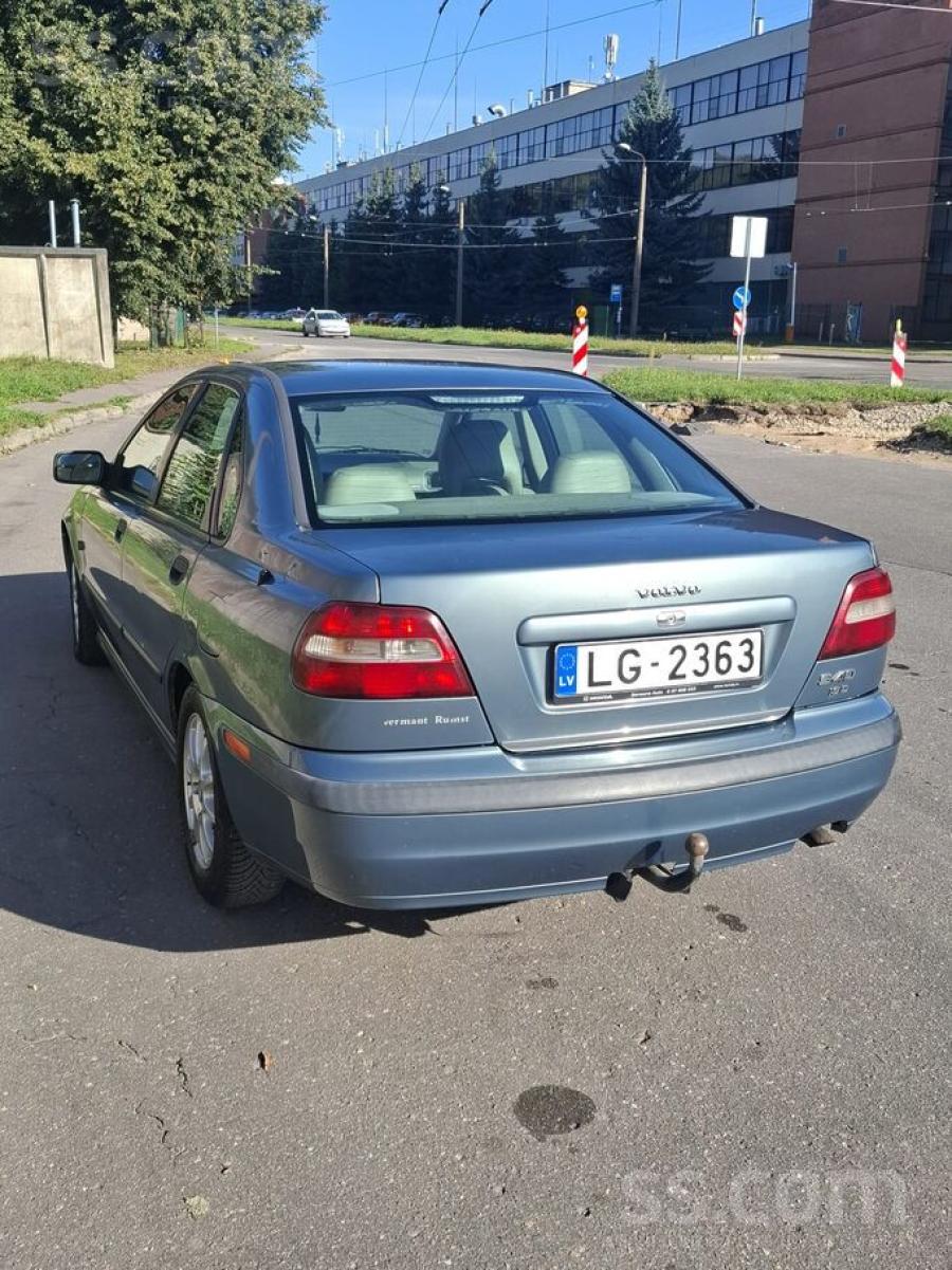 Green Volvo S40 2003 in Riga, with an engine capacity of 1.90 L and mileage of 304 thousand km for 1050 €, photo 5 on AUTOMOTO.COM.LV