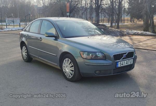 Zaļš Volvo S40 2004 Tallina, ar dzinēja tilpumu 2.40 L un nobraukumu 280 tūkst. km par 1499 €, foto 2 vietnē AUTOMOTO.COM.LV