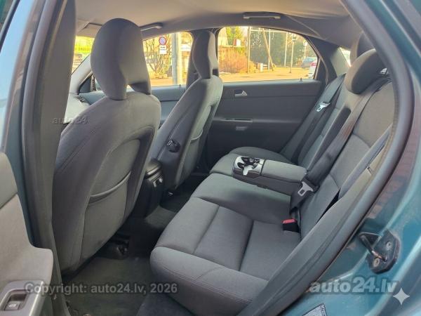 Zaļš Volvo S40 2004 Tallina, ar dzinēja tilpumu 2.40 L un nobraukumu 280 tūkst. km par 1499 €, foto 8 vietnē AUTOMOTO.COM.LV