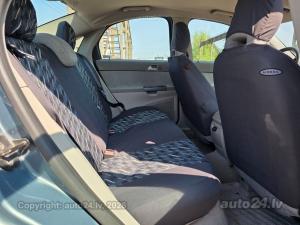Green Volvo S40 2004 in Tallinn, with an engine capacity of 2.40 L and mileage of 259 thousand km for 699 €, photo 7 on AUTOMOTO.COM.LV