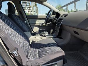 Green Volvo S40 2004 in Tallinn, with an engine capacity of 2.40 L and mileage of 259 thousand km for 699 €, photo 6 on AUTOMOTO.COM.LV