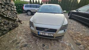 Zaļš Volvo S40 2004 Viļņa, ar dzinēja tilpumu 2.40 L un nobraukumu 275 tūkst. km par 600 €, foto 11 vietnē AUTOMOTO.COM.LV