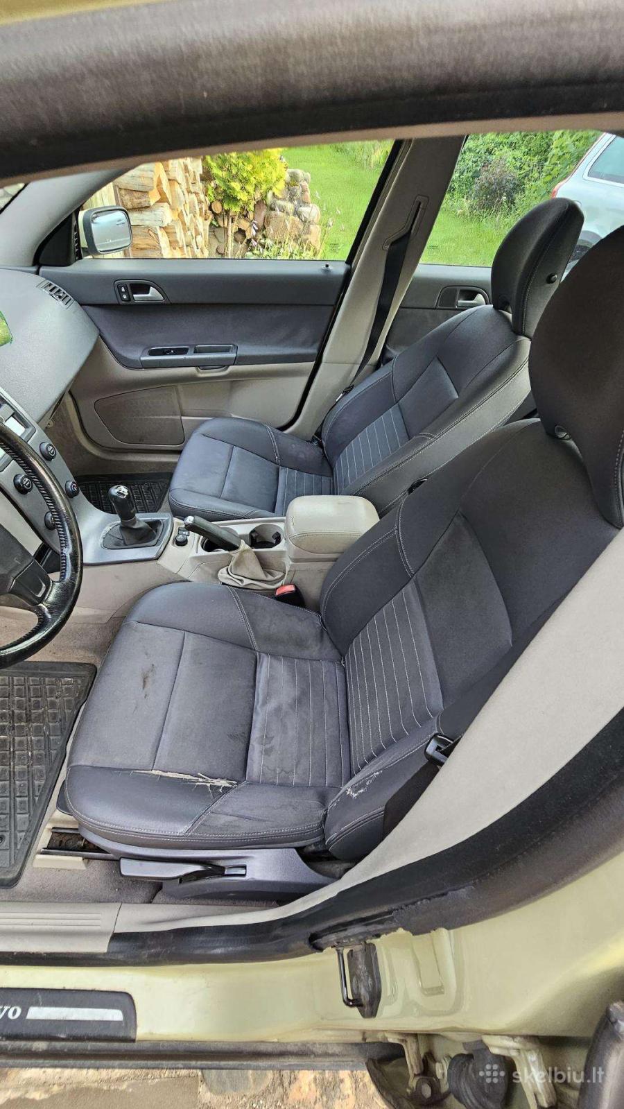 Zaļš Volvo S40 2004 Viļņa, ar dzinēja tilpumu 2.40 L un nobraukumu 275 tūkst. km par 600 €, foto 14 vietnē AUTOMOTO.COM.LV