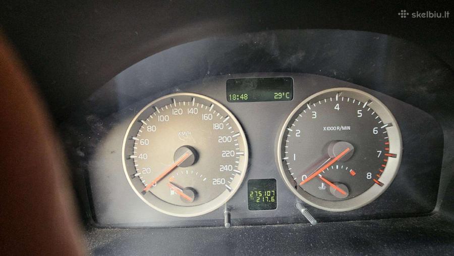 Zaļš Volvo S40 2004 Viļņa, ar dzinēja tilpumu 2.40 L un nobraukumu 275 tūkst. km par 600 €, foto 18 vietnē AUTOMOTO.COM.LV