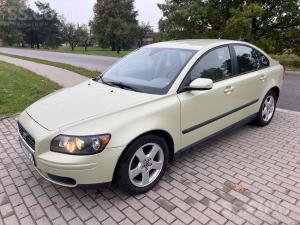 Zaļš Volvo S40 2004 Limbaži, ar dzinēja tilpumu 2.40 L un nobraukumu 183 tūkst. km par 2450 €, foto 1 vietnē AUTOMOTO.COM.LV