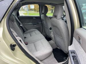 Zaļš Volvo S40 2004 Limbaži, ar dzinēja tilpumu 2.40 L un nobraukumu 183 tūkst. km par 2450 €, foto 12 vietnē AUTOMOTO.COM.LV