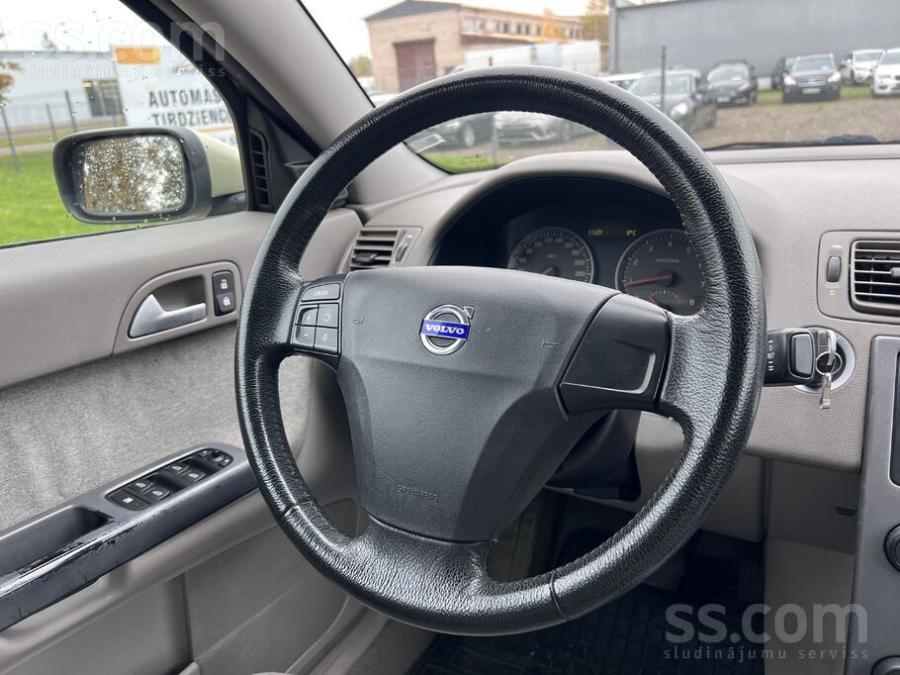 Zaļš Volvo S40 2004 Limbaži, ar dzinēja tilpumu 2.40 L un nobraukumu 183 tūkst. km par 2450 €, foto 14 vietnē AUTOMOTO.COM.LV