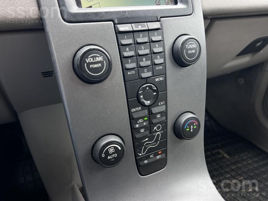 Zaļš Volvo S40 2004 Limbaži, ar dzinēja tilpumu 2.40 L un nobraukumu 183 tūkst. km par 2450 €, foto 16 vietnē AUTOMOTO.COM.LV