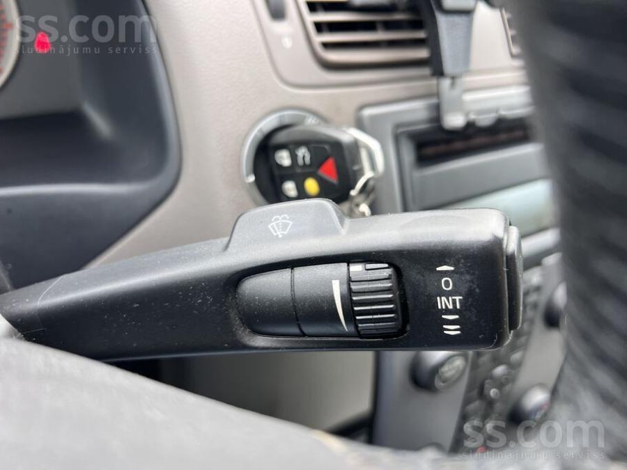 Zaļš Volvo S40 2004 Limbaži, ar dzinēja tilpumu 2.40 L un nobraukumu 183 tūkst. km par 2450 €, foto 17 vietnē AUTOMOTO.COM.LV