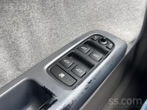Zaļš Volvo S40 2004 Limbaži, ar dzinēja tilpumu 2.40 L un nobraukumu 183 tūkst. km par 2450 €, foto 21 vietnē AUTOMOTO.COM.LV