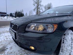 Zaļš Volvo S40 2005 Viļņa, ar dzinēja tilpumu 2.40 L un nobraukumu 249 tūkst. km par 2600 €, foto 2 vietnē AUTOMOTO.COM.LV