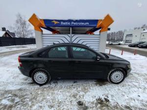 Zaļš Volvo S40 2005 Viļņa, ar dzinēja tilpumu 2.40 L un nobraukumu 249 tūkst. km par 2600 €, foto 33 vietnē AUTOMOTO.COM.LV