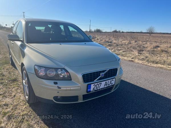 Green Volvo S40 2005 in Tallinn, with an engine capacity of 1.80 L and mileage of 204 thousand km for 975 €, photo 8 on AUTOMOTO.COM.LV