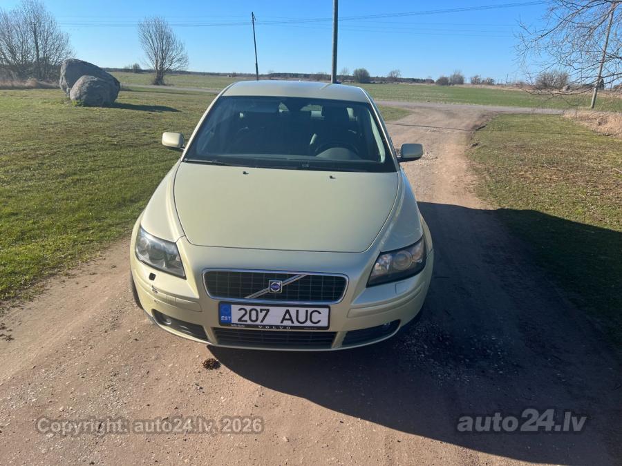 Zaļš Volvo S40 2005 Tallina, ar dzinēja tilpumu 1.80 L un nobraukumu 204 tūkst. km par 975 €, foto 1 vietnē AUTOMOTO.COM.LV