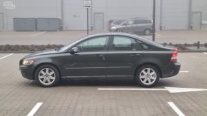 Green Volvo S40 2007 in Vilnius, with an engine capacity of 2.40 L and mileage of 426 thousand km for 2350 €, photo 2 on AUTOMOTO.COM.LV