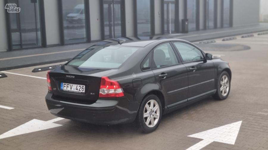 Zaļš Volvo S40 2007 Viļņa, ar dzinēja tilpumu 2.40 L un nobraukumu 426 tūkst. km par 2350 €, foto 4 vietnē AUTOMOTO.COM.LV