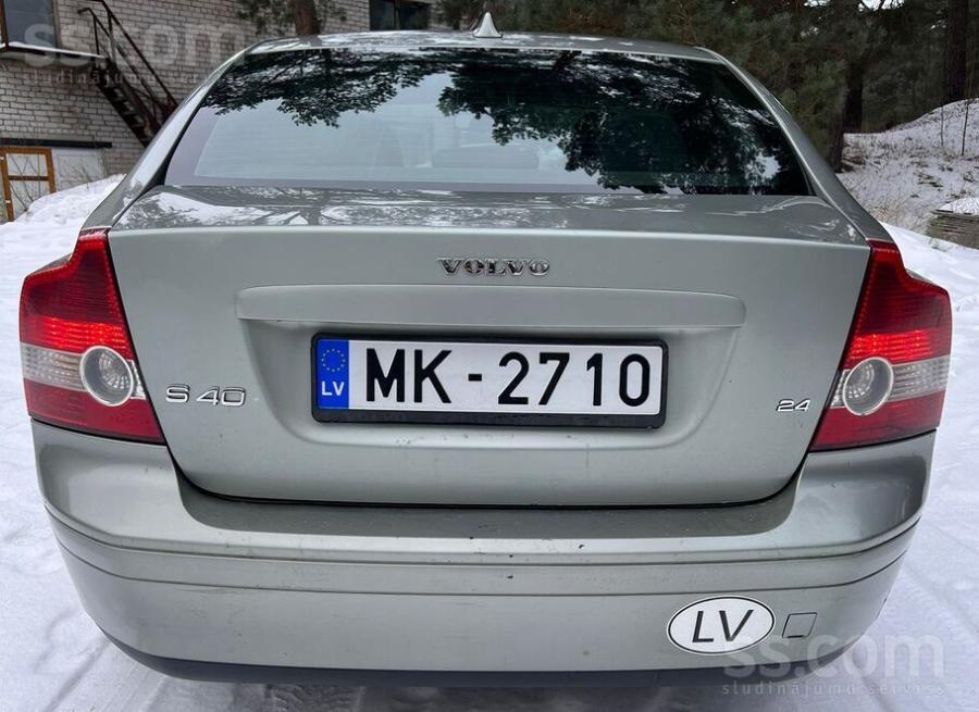 Зеленый Вольво С40 2007 в Рига, объемом двигателя 2.40 л и пробегом 225 тыс. км за 2500 €, фото 3 на AUTOMOTO.COM.LV
