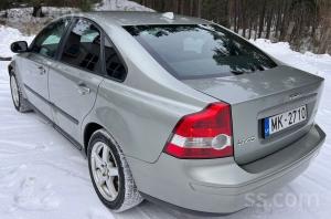 Зеленый Вольво С40 2007 в Рига, объемом двигателя 2.40 л и пробегом 225 тыс. км за 2500 €, фото 4 на AUTOMOTO.COM.LV