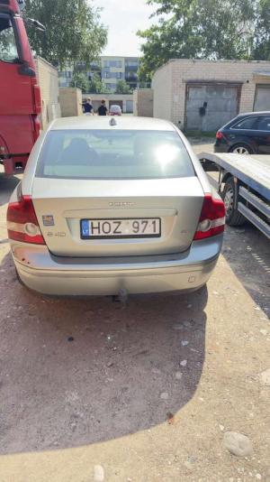 Зеленый Вольво С40 2007 в Паланга, объемом двигателя 2.00 л и пробегом 260 тыс. км за 1450 €, фото 6 на AUTOMOTO.COM.LV