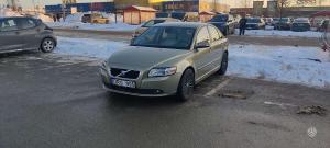 Zaļš Volvo S40 2008 Viļņa, ar dzinēja tilpumu 2.44 L un nobraukumu 94 tūkst. km par 3999 €, foto  vietnē AUTOMOTO.COM.LV
