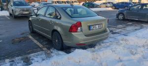 Green Volvo S40 2008 in Vilnius, with an engine capacity of 2.44 L and mileage of 94 thousand km for 3999 €, photo 6 on AUTOMOTO.COM.LV
