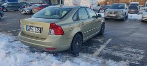 Green Volvo S40 2008 in Vilnius, with an engine capacity of 2.44 L and mileage of 94 thousand km for 3999 €, photo 8 on AUTOMOTO.COM.LV