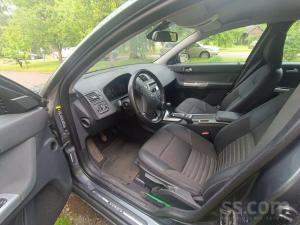 Grey Volvo S40 2008 in Dobele, with an engine capacity of 1.60 L and mileage of 203 thousand km for 2100 €, photo 6 on AUTOMOTO.COM.LV