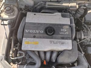 Grey Volvo S40 1998 in Panevezys, with an engine capacity of 1.95 L and mileage of 312 thousand km for 450 €, photo 7 on AUTOMOTO.COM.LV