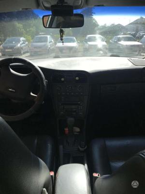 Pelēks Volvo S40 2001 Klaipėda, ar dzinēja tilpumu 1.95 L un nobraukumu 140 tūkst. km par 420 €, foto  vietnē AUTOMOTO.COM.LV