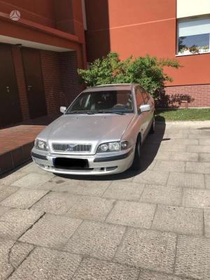 Pelēks Volvo S40 2001 Klaipėda, ar dzinēja tilpumu 1.95 L un nobraukumu 140 tūkst. km par 420 €, foto 3 vietnē AUTOMOTO.COM.LV