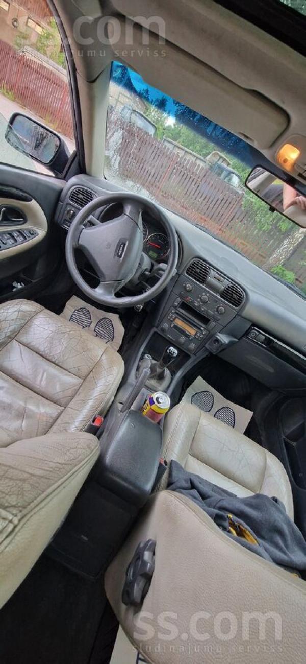 Grey Volvo S40 2003 in Valmiera, with an engine capacity of 1.80 L and mileage of 311 thousand km for 450 €, photo 4 on AUTOMOTO.COM.LV