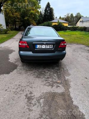 Pelēks Volvo S40 2003 Rīga, ar dzinēja tilpumu 1.90 L un nobraukumu 273 tūkst. km par 700 €, foto 4 vietnē AUTOMOTO.COM.LV