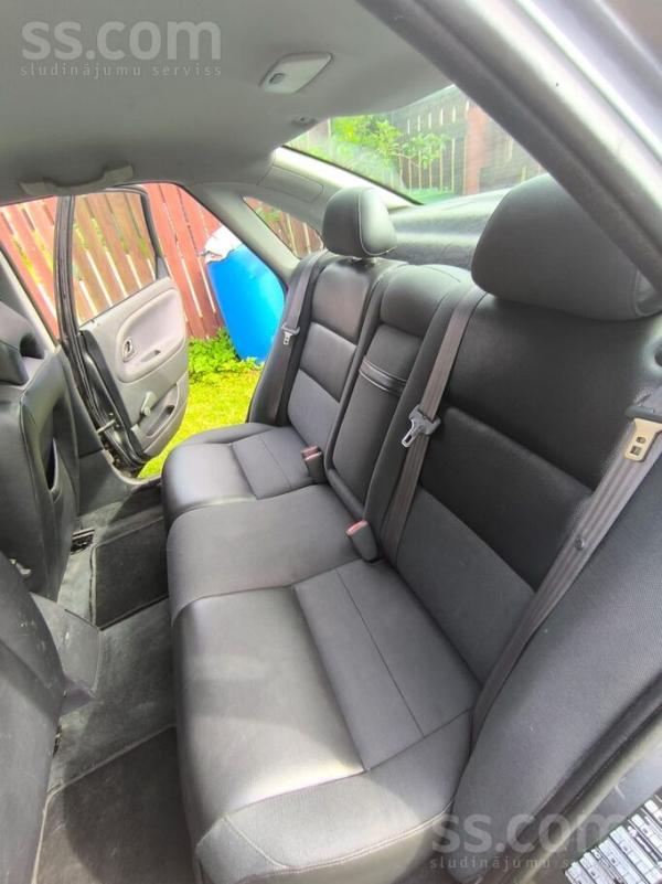 Grey Volvo S40 2003 in Riga, with an engine capacity of 1.90 L and mileage of 273 thousand km for 700 €, photo 5 on AUTOMOTO.COM.LV