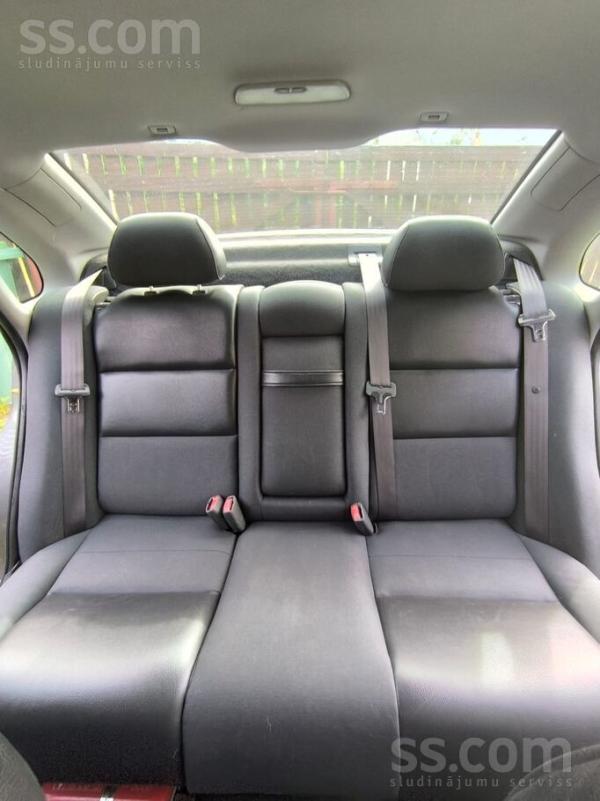 Grey Volvo S40 2003 in Riga, with an engine capacity of 1.90 L and mileage of 273 thousand km for 700 €, photo 8 on AUTOMOTO.COM.LV