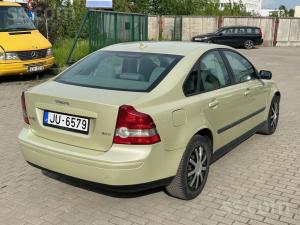 Pelēks Volvo S40 2004 Rīga, ar dzinēja tilpumu 2.00 L un nobraukumu 0 tūkst. km par 3000 €, foto 3 vietnē AUTOMOTO.COM.LV