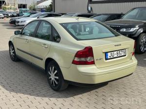 Pelēks Volvo S40 2004 Rīga, ar dzinēja tilpumu 2.00 L un nobraukumu 0 tūkst. km par 3000 €, foto 4 vietnē AUTOMOTO.COM.LV