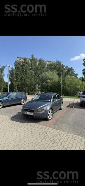 Grey Volvo S40 2004 in Riga, with an engine capacity of 2.40 L and mileage of 280 thousand km for 1500 €, photo 6 on AUTOMOTO.COM.LV