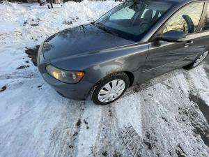 Grey Volvo S40 2004 in Kaunas, with an engine capacity of 2.00 L and mileage of 326 thousand km for 1600 €, photo 2 on AUTOMOTO.COM.LV