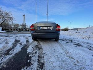 Grey Volvo S40 2004 in Kaunas, with an engine capacity of 2.00 L and mileage of 326 thousand km for 1600 €, photo 6 on AUTOMOTO.COM.LV