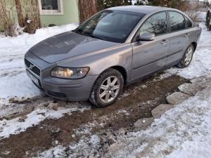 Grey Volvo S40 2004 in Kuldiga, with an engine capacity of 2.00 L and mileage of 342 thousand km for 1700 €, photo 2 on AUTOMOTO.COM.LV