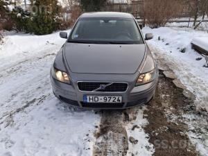 Grey Volvo S40 2004 in Kuldiga, with an engine capacity of 2.00 L and mileage of 342 thousand km for 1700 €, photo 3 on AUTOMOTO.COM.LV