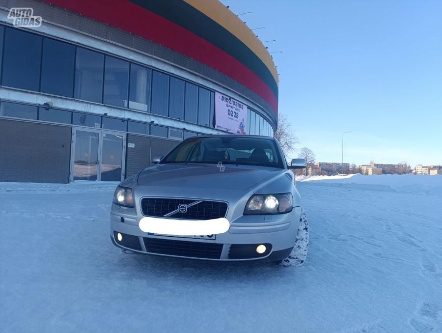 Pelēks Volvo S40 2004 Viļņa, ar dzinēja tilpumu 2.00 L un nobraukumu 320 tūkst. km par 1300 €, foto 5 vietnē AUTOMOTO.COM.LV